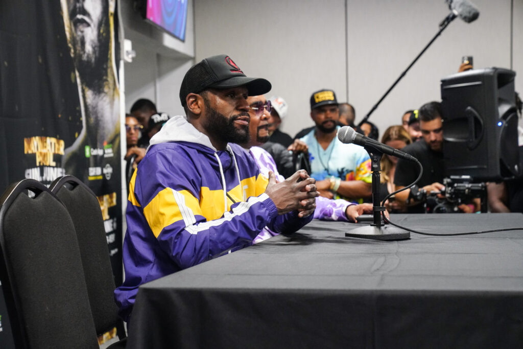 Mayweather Faces Nine Figure Damages Over Pacquiao Rematch Breach ...